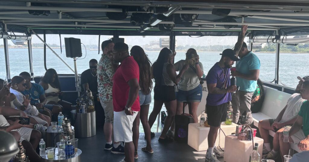 Luxury Yacht Rentals & Boat Rides with Freeport Charter Boats ...